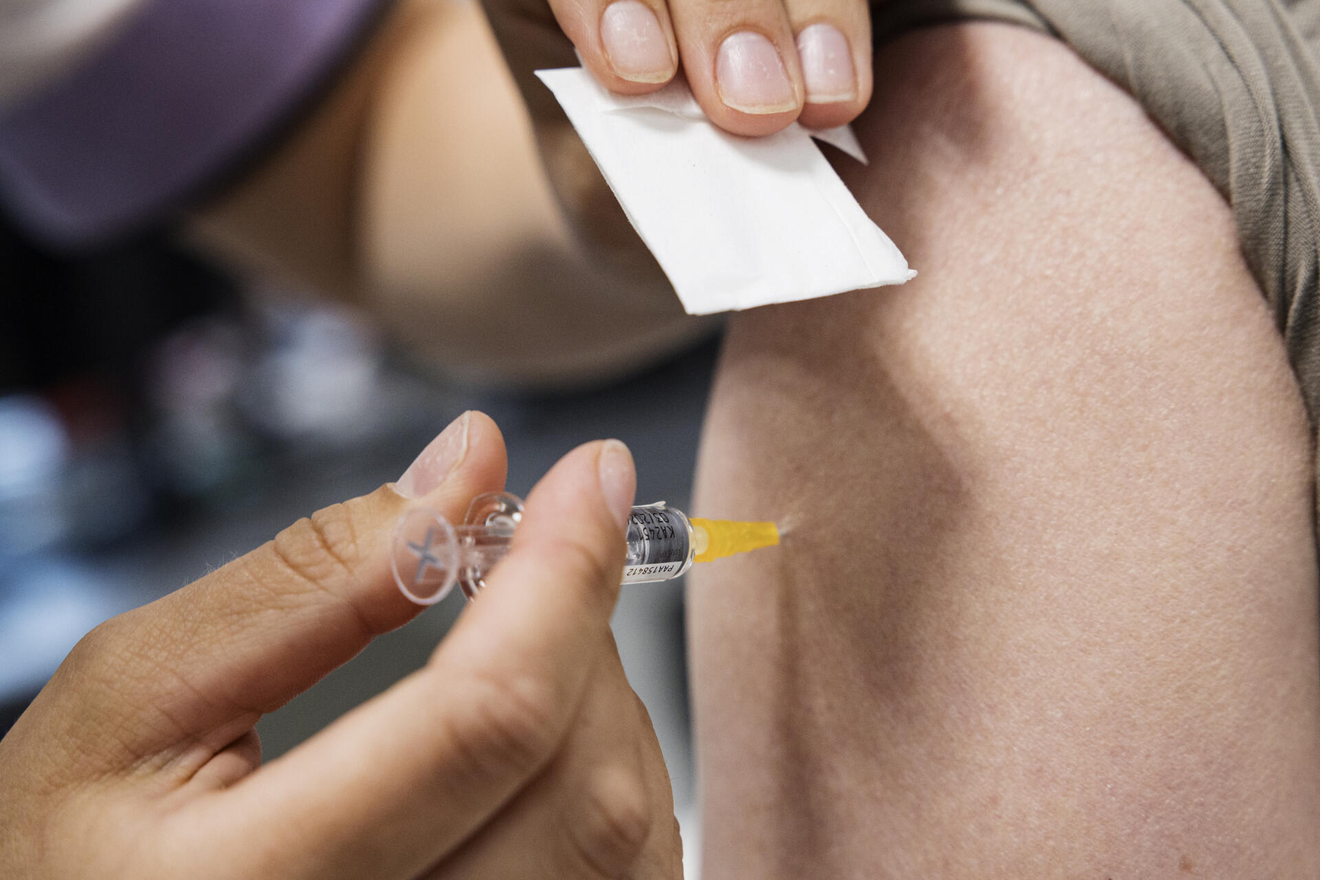 Rokottaminen yleistyy apteekeissa nopeasti – Rokotepisteitä palvelee ...